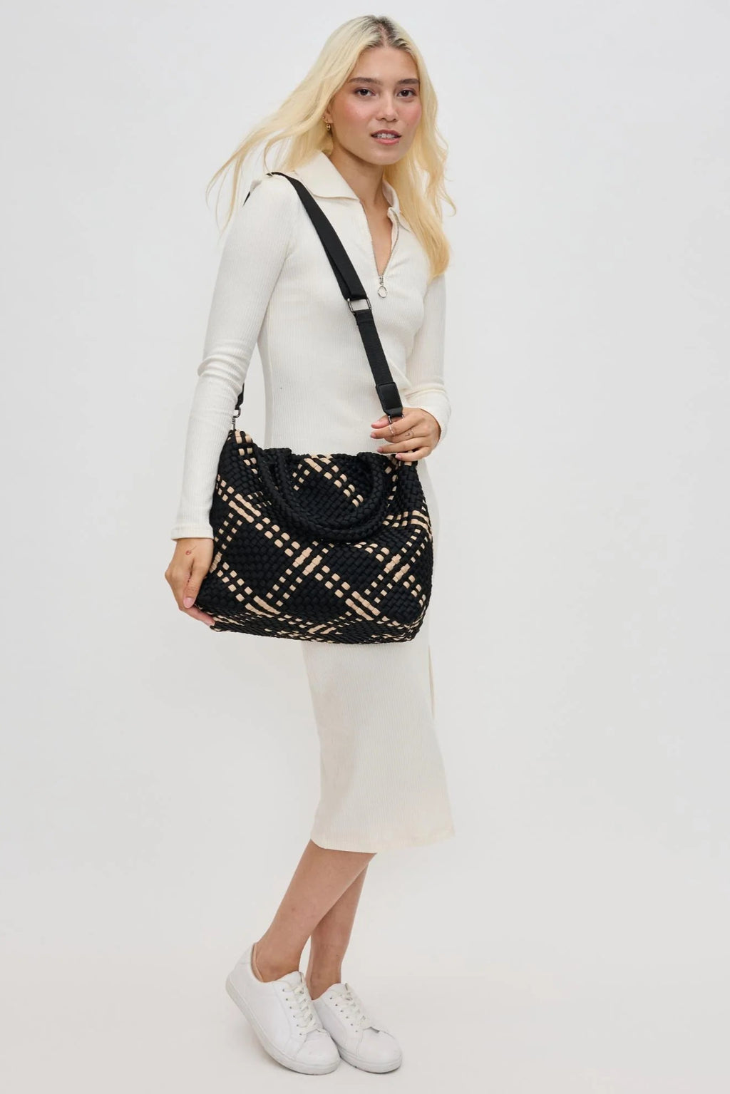 SOL + SELENE Medium Beach Tote Bag – Très Chic