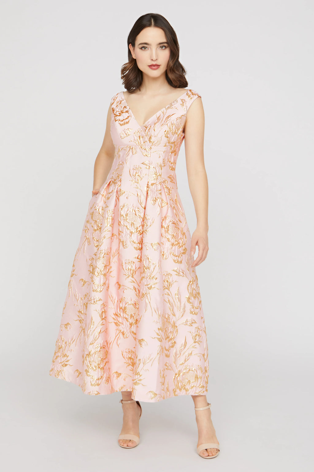 La Petite Robe de Chloe Tea Length Dress – Très Chic